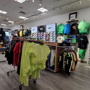 SNIPES - Updated January 2025 - 9173 Roosevelt Blvd, Philadelphia ...