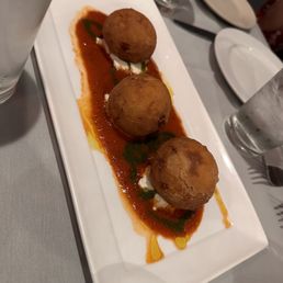 ROMA - Updated May 2025 - 385 Photos & 263 Reviews - 2347 University ...