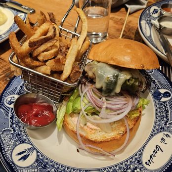 FOUNDING FARMERS & DISTILLERS - Updated May 2024 - 3692 Photos & 2503 ...