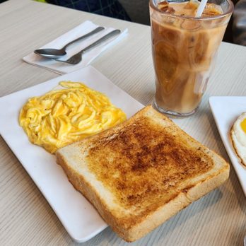 LITTLE RING CAFE - Updated May 2025 - 159 Photos & 22 Reviews - 105 ...