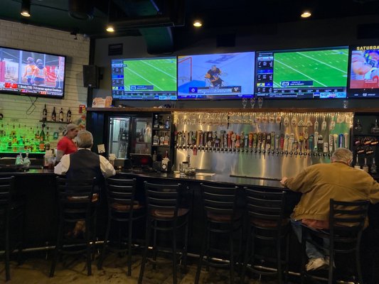 THE CORNER PIZZA BAR - Updated January 2025 - 106 Photos & 81 Reviews ...