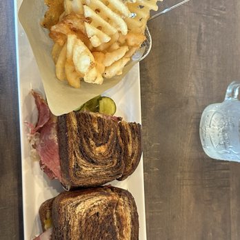 DA BURGER WING HUB - Updated February 2025 - 354 Photos & 137 Reviews ...