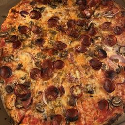 SQUARE PEG PIZZERIA - Updated December 2025 - 113 Photos & 72 Reviews ...