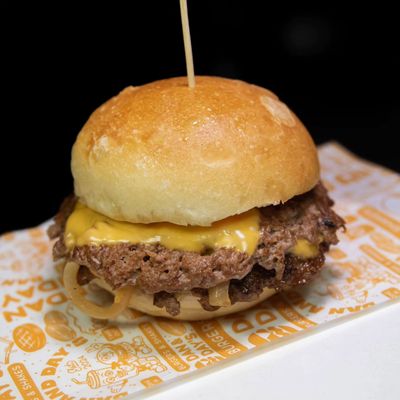 DAN & DAY’S BURGERS & SHAKES - Updated April 2025 - 70 Photos & 52 ...