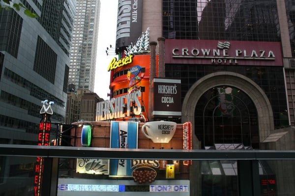 1600 BROADWAY - Updated December 2025 - 1600 Broadway, New York, New ...