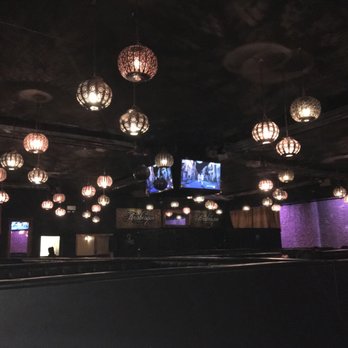 ARABESQUE LOUNGE - Updated September 2025 - 34 Photos - 86 Leopold ...