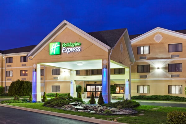HOLIDAY INN EXPRESS LOUISVILLE NORTHEAST with 20 Reviews & 34 Photos ...