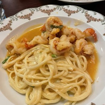 FUZI PASTA CO - Updated May 2024 - 265 Photos & 86 Reviews - 68-26 ...