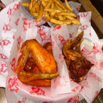 WINGBUCKET - Updated September 2024 - 554 Photos & 613 Reviews - 1200 ...