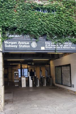 MTA - MORGAN AVENUE SUBWAY STATION - Updated November 2025 - 21 Photos ...