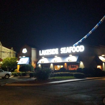 Lakeside seafood store