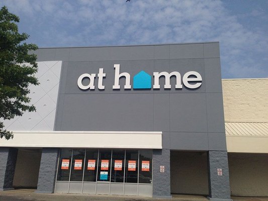 AT HOME - Updated July 2025 - 172 Photos & 53 Reviews - 1517 Sams Cir ...