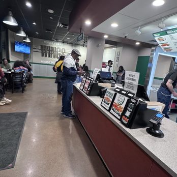 WINGSTOP - Updated December 2025 - 28 Photos - 1812 Broadway Ave ...