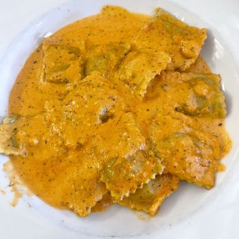 FAMIGLIA ITALIAN RESTAURANT - Updated May 2025 - 493 Photos & 496 ...