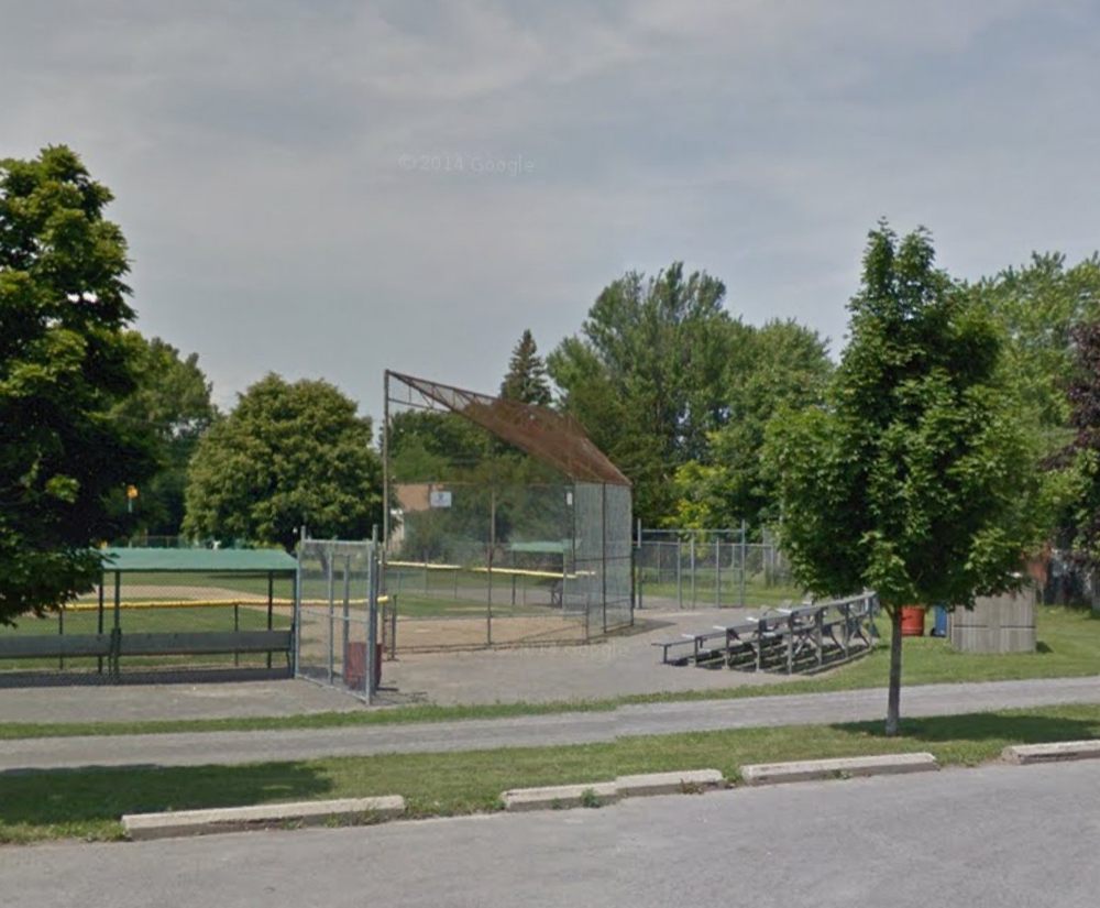 PARKDALE VETERANS PARK - 119 Birch Street, Belleville, Ontario, Canada ...