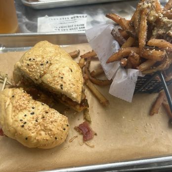 WINDY CITY BURGERS - Updated December 2024 - 183 Photos & 229 Reviews ...