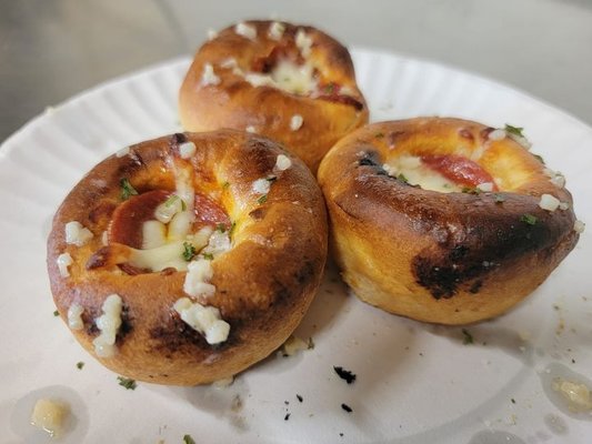 WILDMAN’S PIZZA PASTA & PYTHONS - Updated August 2024 - 10 Photos - 102 ...