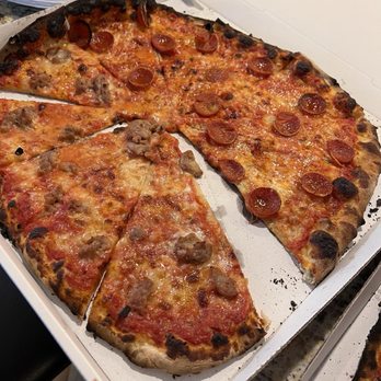 SALLYS APIZZA - Updated November 2024 - 52 Photos & 37 Reviews - 1178 ...