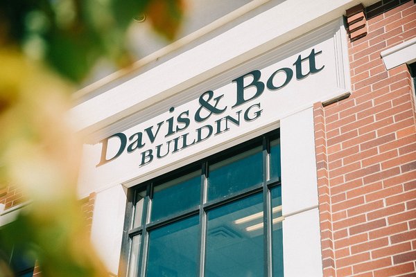 DAVIS & BOTT CPA’S - Updated December 2025 - 12 Photos - 50 W Forest St ...