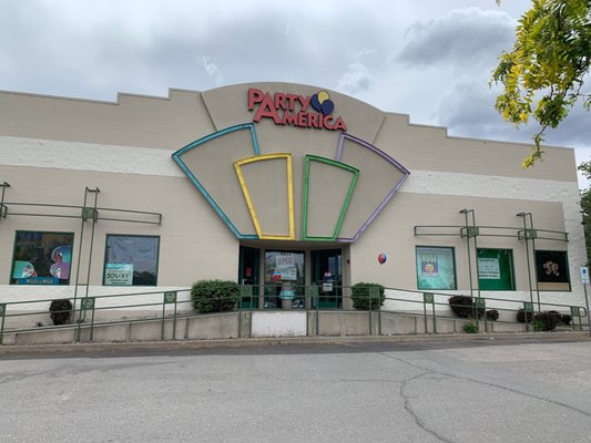 PARTY AMERICA - 26 Photos & 39 Reviews - 5925 S Virginia St, Reno ...