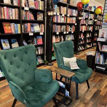 MAIN STREET READS - Updated December 2025 - 39 Photos & 17 Reviews ...