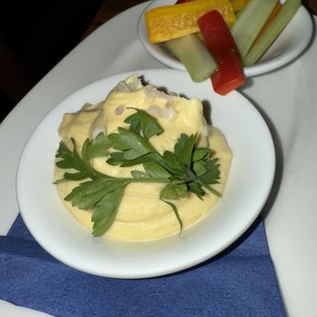 ESTIA - Updated October 2025 - 439 Photos & 313 Reviews - 222 N Radnor ...