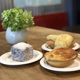 AUSTRALIAN PIE COMPANY - 271 Photos & 386 Reviews - Bakeries - 425 SW ...