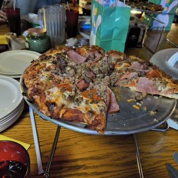 FUN HOUSE PIZZA - Updated November 2025 - 30 Photos & 64 Reviews - 405 ...