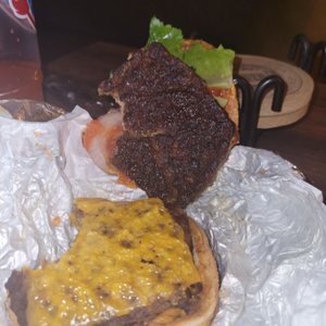 BLAKE’S LOTABURGER - 61 Photos & 89 Reviews - 2301 Carlisle Blvd NE ...