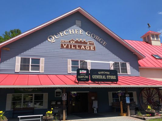 QUECHEE GENERAL STORE - Updated September 2024 - 53 Photos & 44 Reviews ...