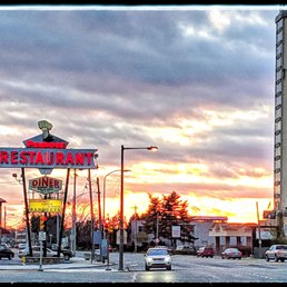 PENROSE DINER - Updated May 2025 - 508 Photos & 512 Reviews - 2016 ...