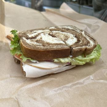 THE VERMONT COUNTRY DELI - Updated July 2024 - 227 Photos & 275 Reviews ...