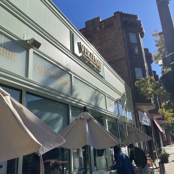 VERZENAY - Updated May 2025 - 345 Photos & 177 Reviews - 2507 N Lincoln ...