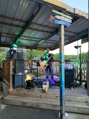 CASTAWAY’S BOAT HOUSE - Updated July 2025 - 39 Photos & 44 Reviews - 31 ...