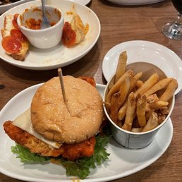 CRICKET’S GRILL & DRAFT HOUSE - 329 Photos & 438 Reviews - 211 Mary Ave ...