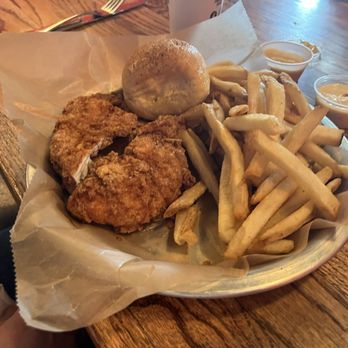 THE HOWLIN BIRD - Updated November 2025 - 211 Photos & 128 Reviews ...