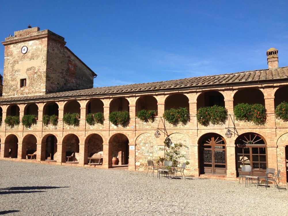 ALBERGO RISTORANTE LOCANDA DELL’AMOROSA - Loc. Amorosa, 1, Sinalunga ...