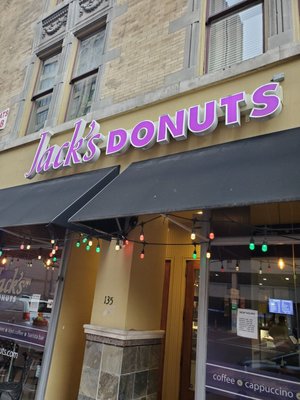 JACK’S DONUTS - Updated November 2025 - 139 Photos & 154 Reviews - 135 ...