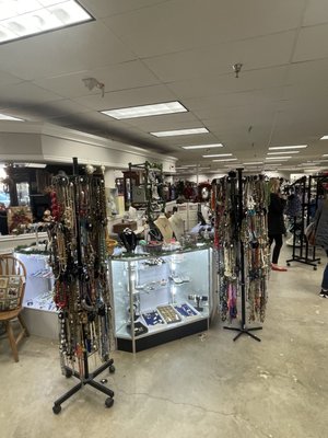 HANGERS OF HOPE - 920 W Sw Loop 323, Tyler, Texas - Thrift Stores ...