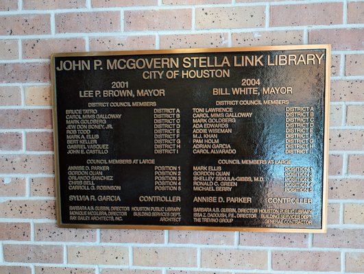 MCGOVERN STELLA LINK NEIGHBORHOOD LIBRARY - Updated November 2025 - 75 ...