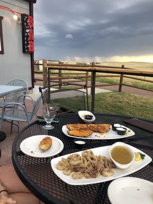 LITTLE BEAR INN - Updated June 2024 - 18 Photos & 65 Reviews - 1700 I ...