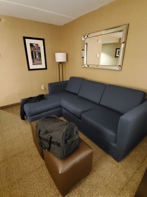 COMFORT INN & SUITES LOGAN INTERNATIONAL AIRPORT - Updated October 2025 ...