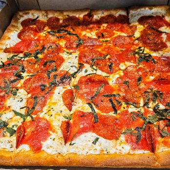 ANTHONY FRANCOS PIZZA - SPRINGFIELD - Updated December 2025 - 10 Photos ...