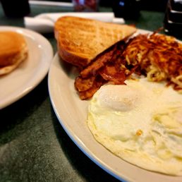 METRO DINER - Updated December 2025 - 606 Photos & 551 Reviews - 200 ...