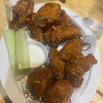 OUTPUT LOUNGE & SPORTS BAR - Updated May 2025 - 302 Photos & 500 ...