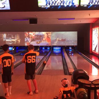 BOWLERO FULLERTON - Updated June 2024 - 98 Photos & 128 Reviews - 1501 ...