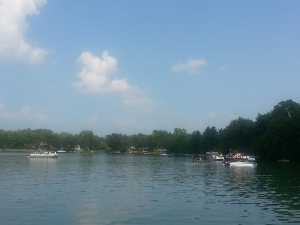 LOVELESS LAKE - Updated January 2026 - 1614 Niles Ln, Centuria ...