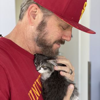 LOVE ANIMAL HOSPITAL AND URGENT CARE - Updated January 2025 - 23 Photos ...