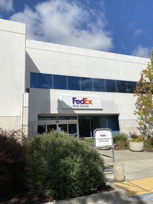 FEDEX SHIP CENTER - Updated January 2026 - 40 Photos & 122 Reviews ...