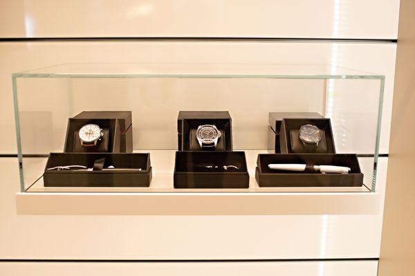 LAND ROVER HINSDALE - Updated December 2025 - 43 Photos & 164 Reviews ...